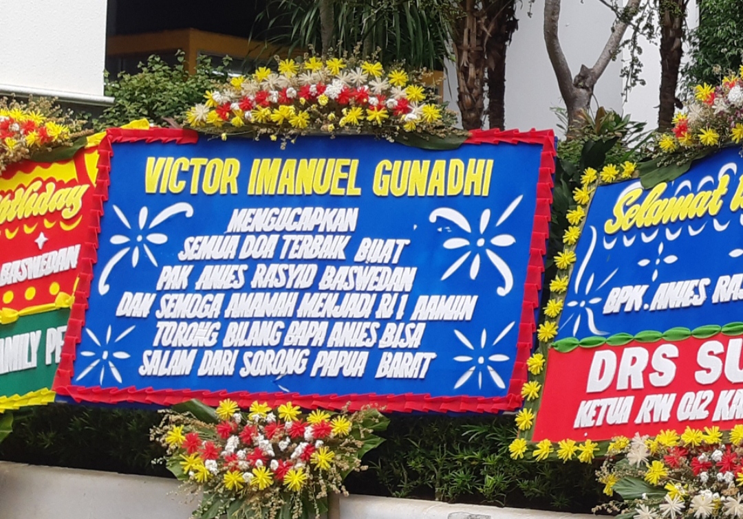 Inspirasi Unik, Papan Karangan Bunga Makassar untuk Temani Acara Wisuda ...