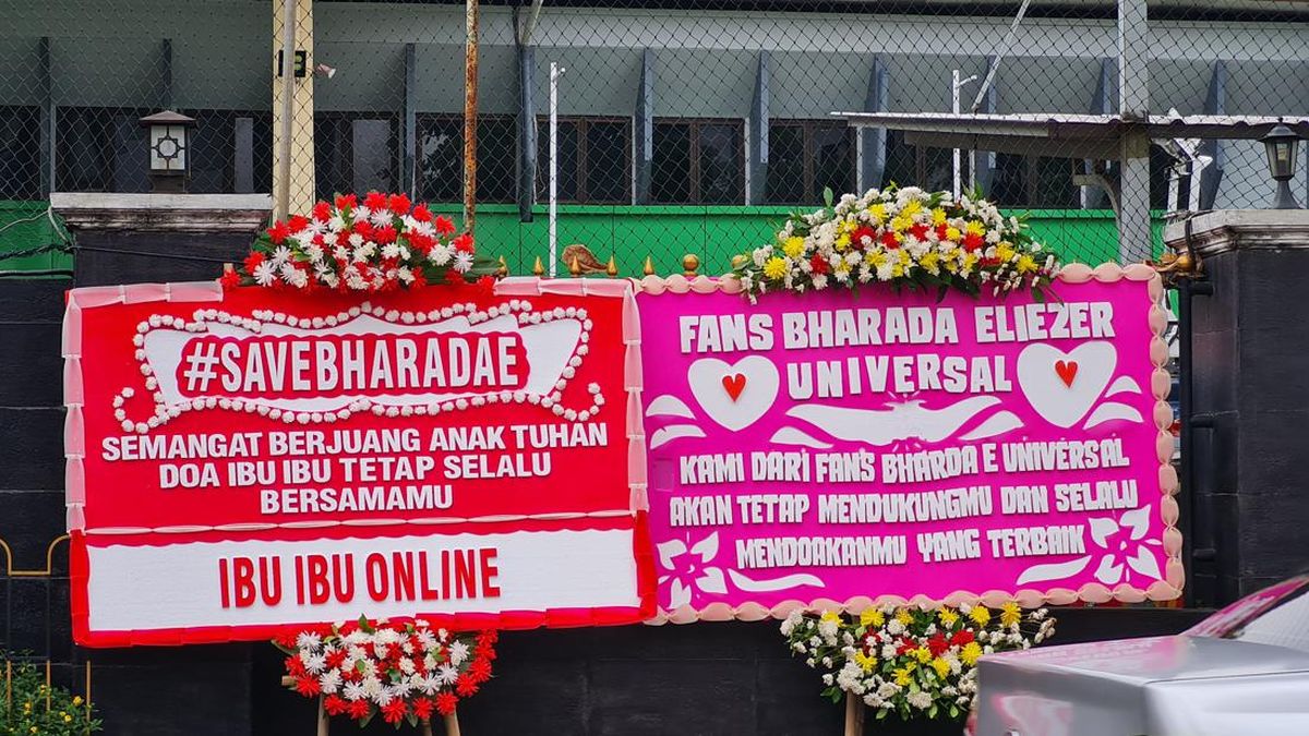 Unik dan Menarik! Berikut Inspirasi Ucapan di Karangan Bunga Makassar ...